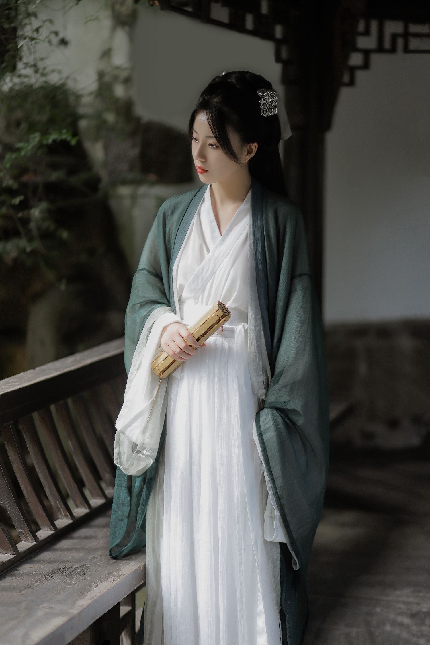 XiuRen 秀人 No.7402 小泡芙winna 肥美香甜性感写真 - 尤物秀专注美女套图分享！